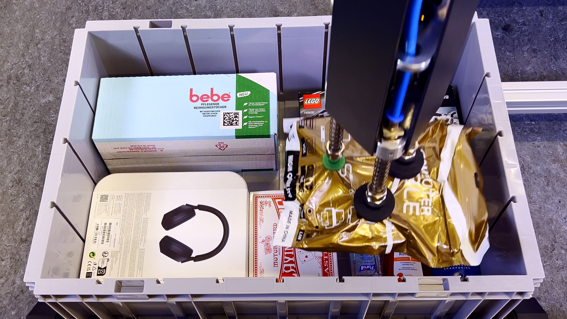 Bin packing with AI robots