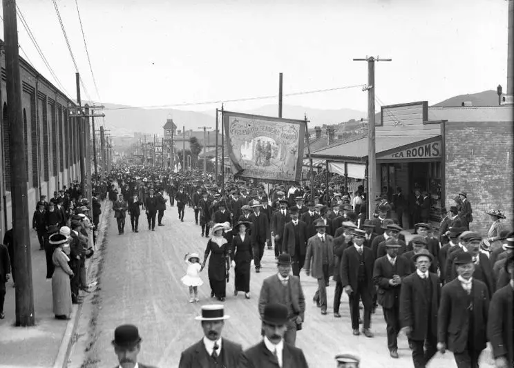 The eight-hour workday | National Library of New Zealand