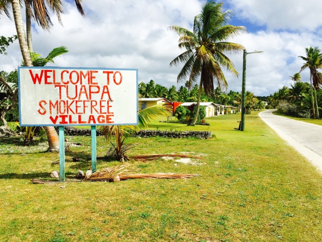 Sign of the time in Niue | National Library of New Zealand