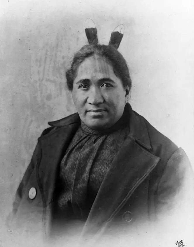 Marae photographs | National Library of New Zealand