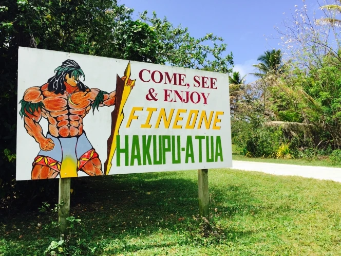 Sign of the time in Niue | National Library of New Zealand