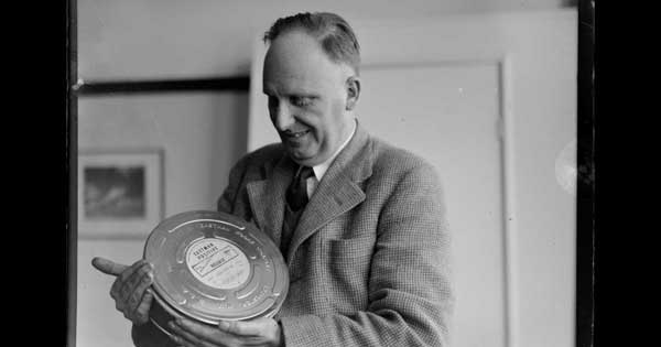 Off the record | Rudall Hayward, NZ film pioneer | National Library of ...
