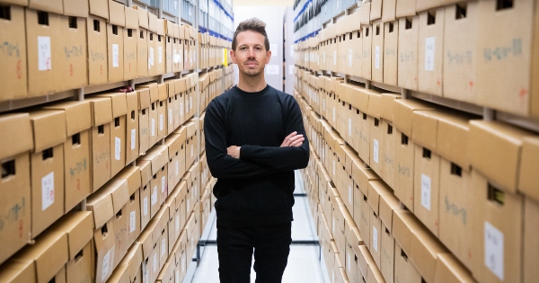 Off the record | A radical life | National Library of New Zealand