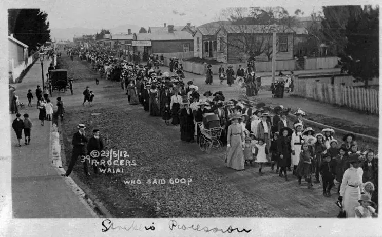 The eight-hour workday | National Library of New Zealand