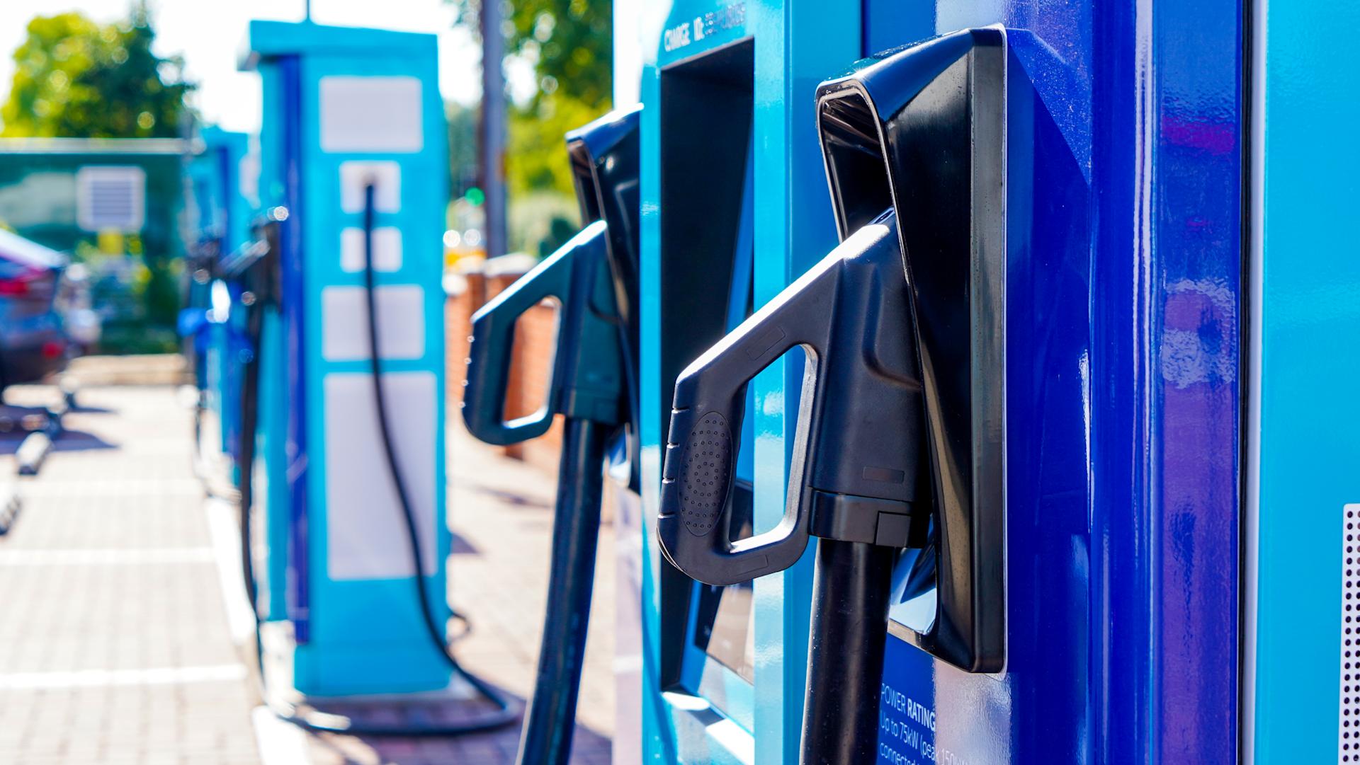 Contact us | Telephone numbers and email | SSE Energy Solutions