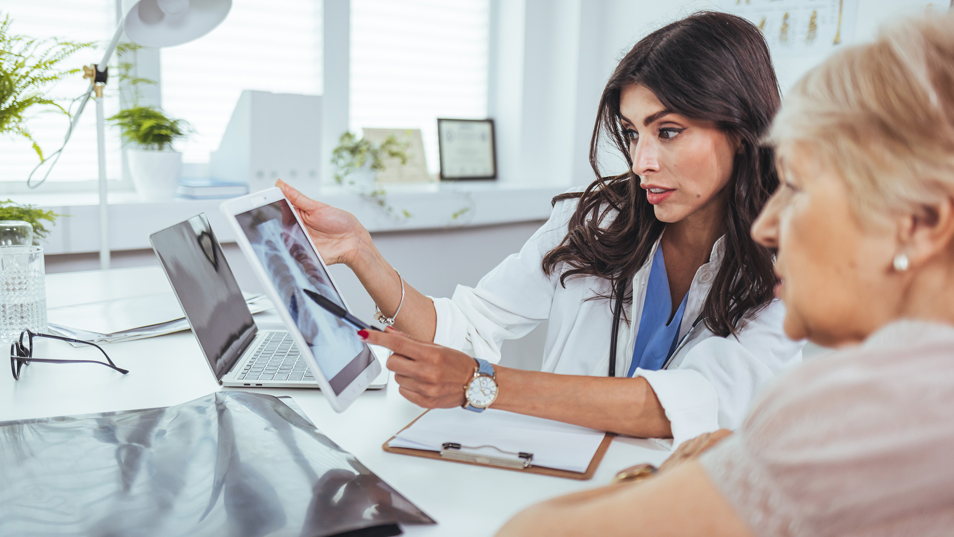 What Are the Stages of Lung Cancer? | Sharp HealthCare