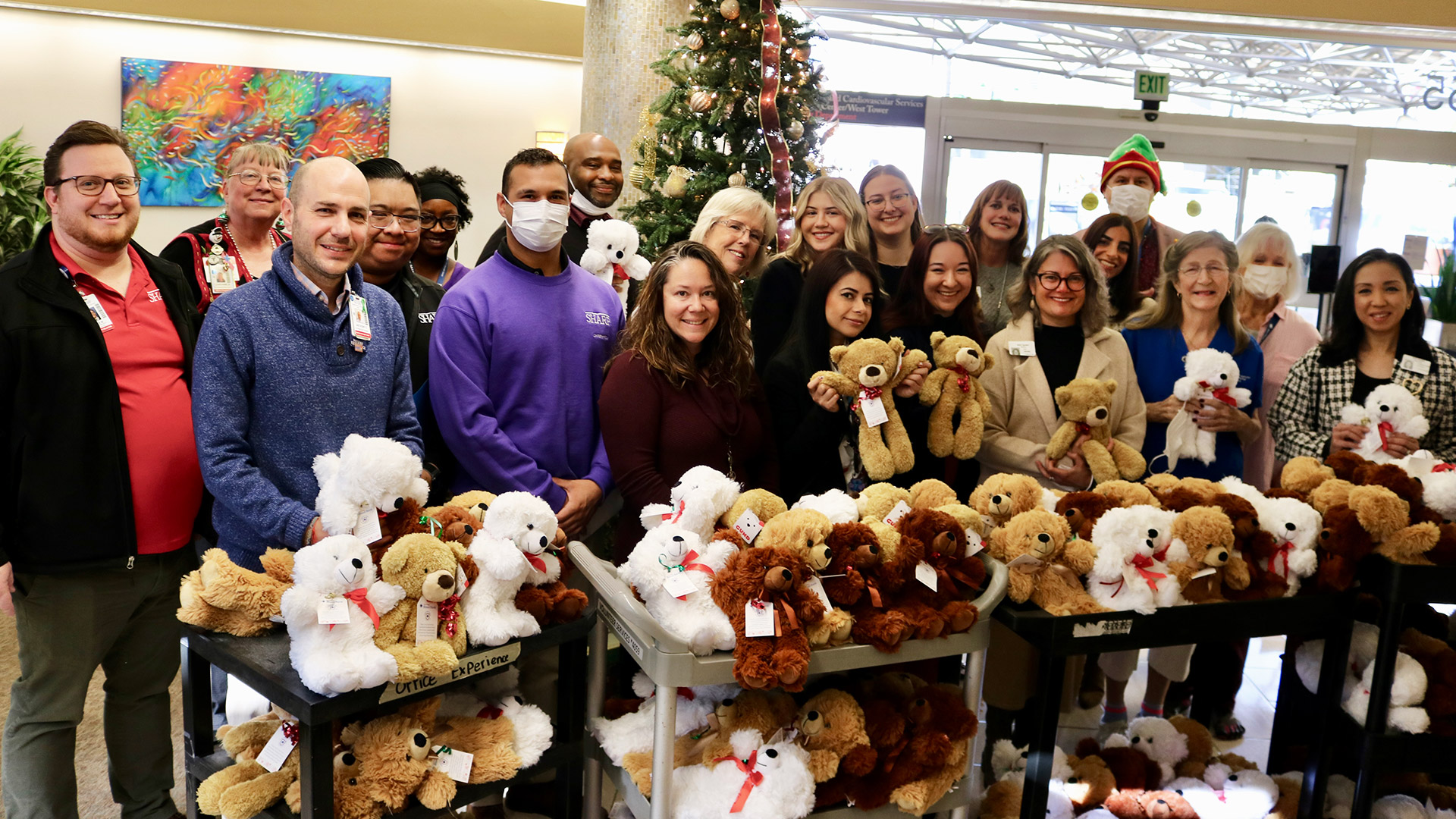 Event at Sharp Grossmont Lifts Spirits Over Holidays | Sharp HealthCare