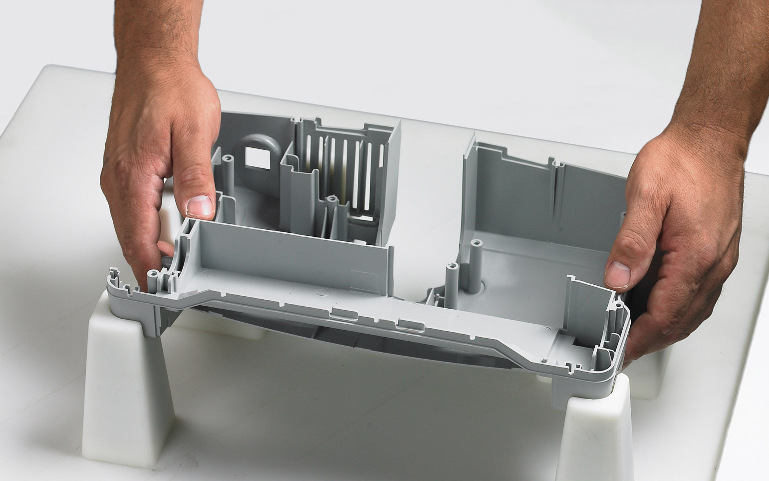 How 3D printing grips, jigs and fixtures keeps manufacturing costs down ...