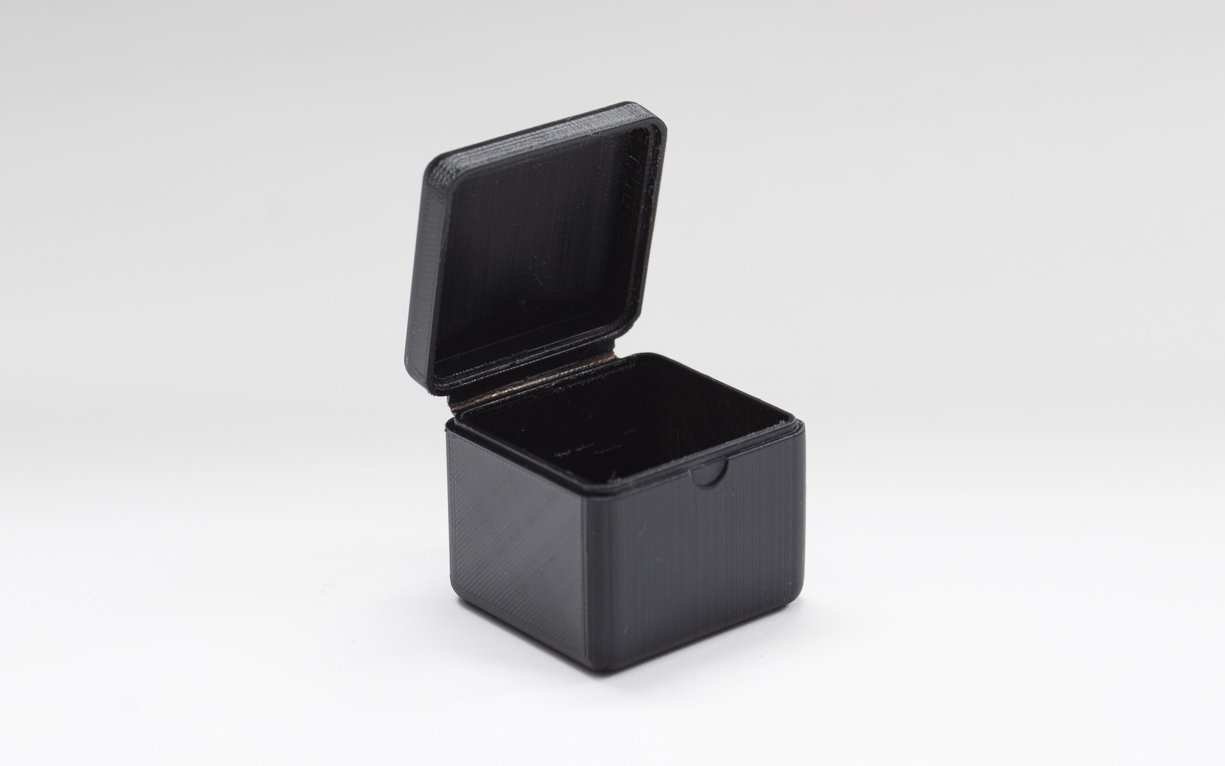 How to design living hinges for 3D printing | Hubs