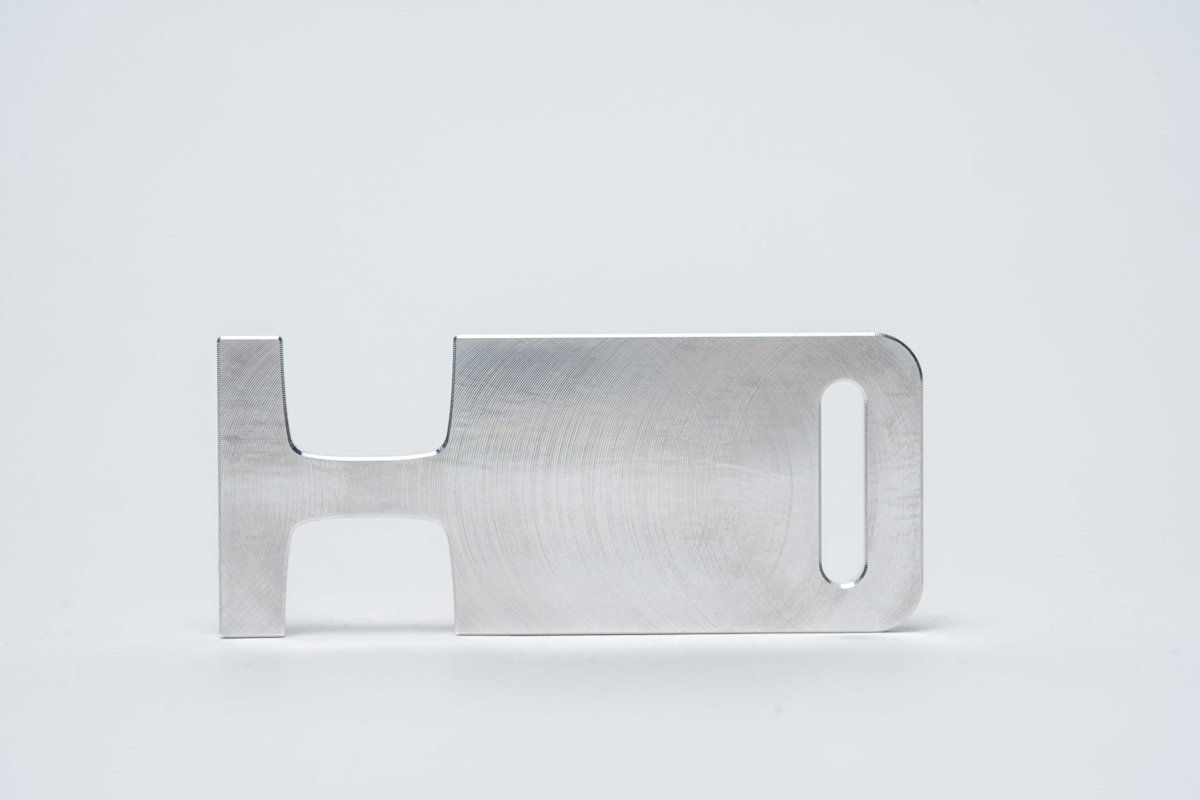 Fine machining | Surface finishing services | Hubs