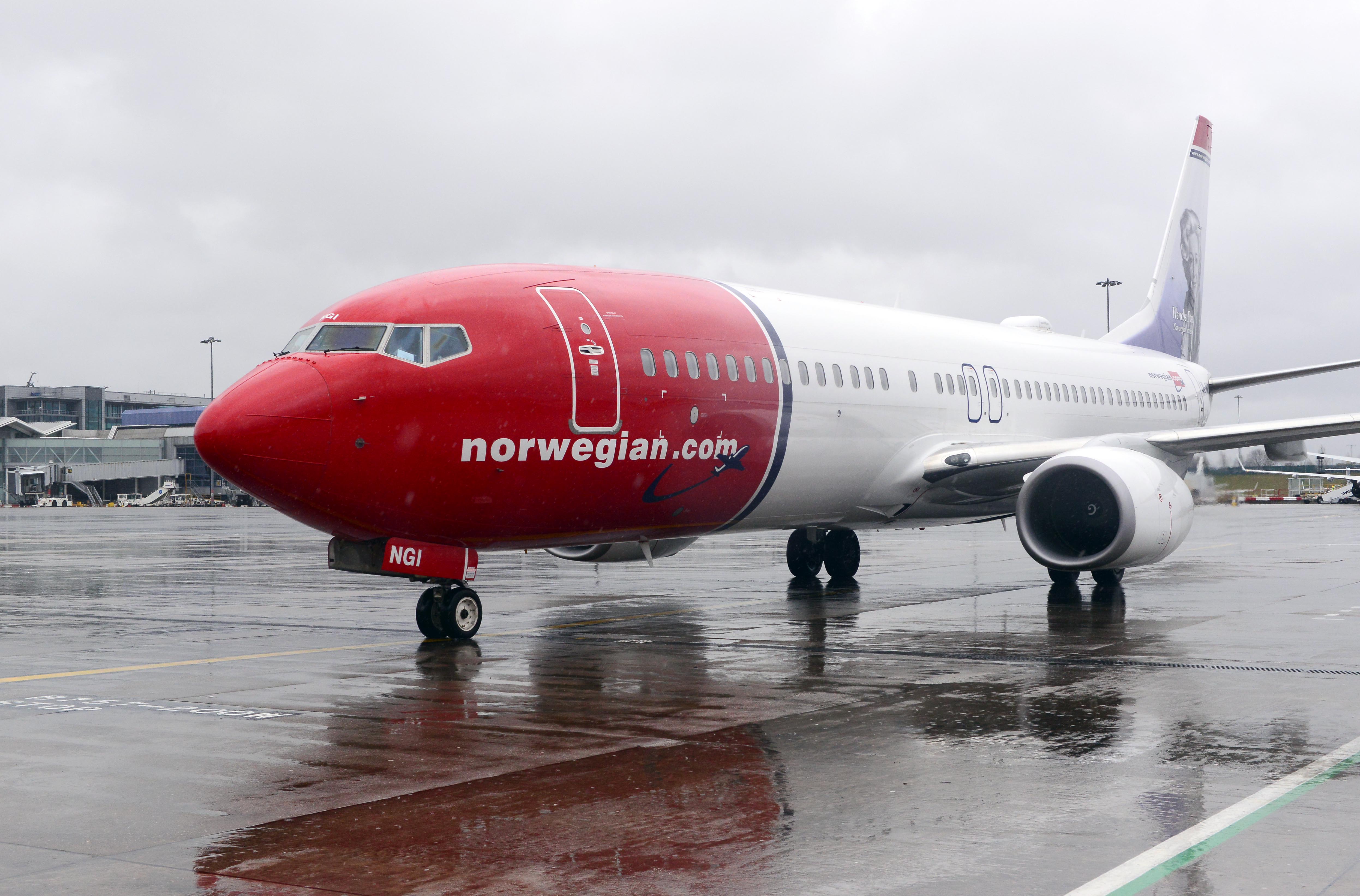 Norwegian Take-off From Birmingham | Birmingham Airport