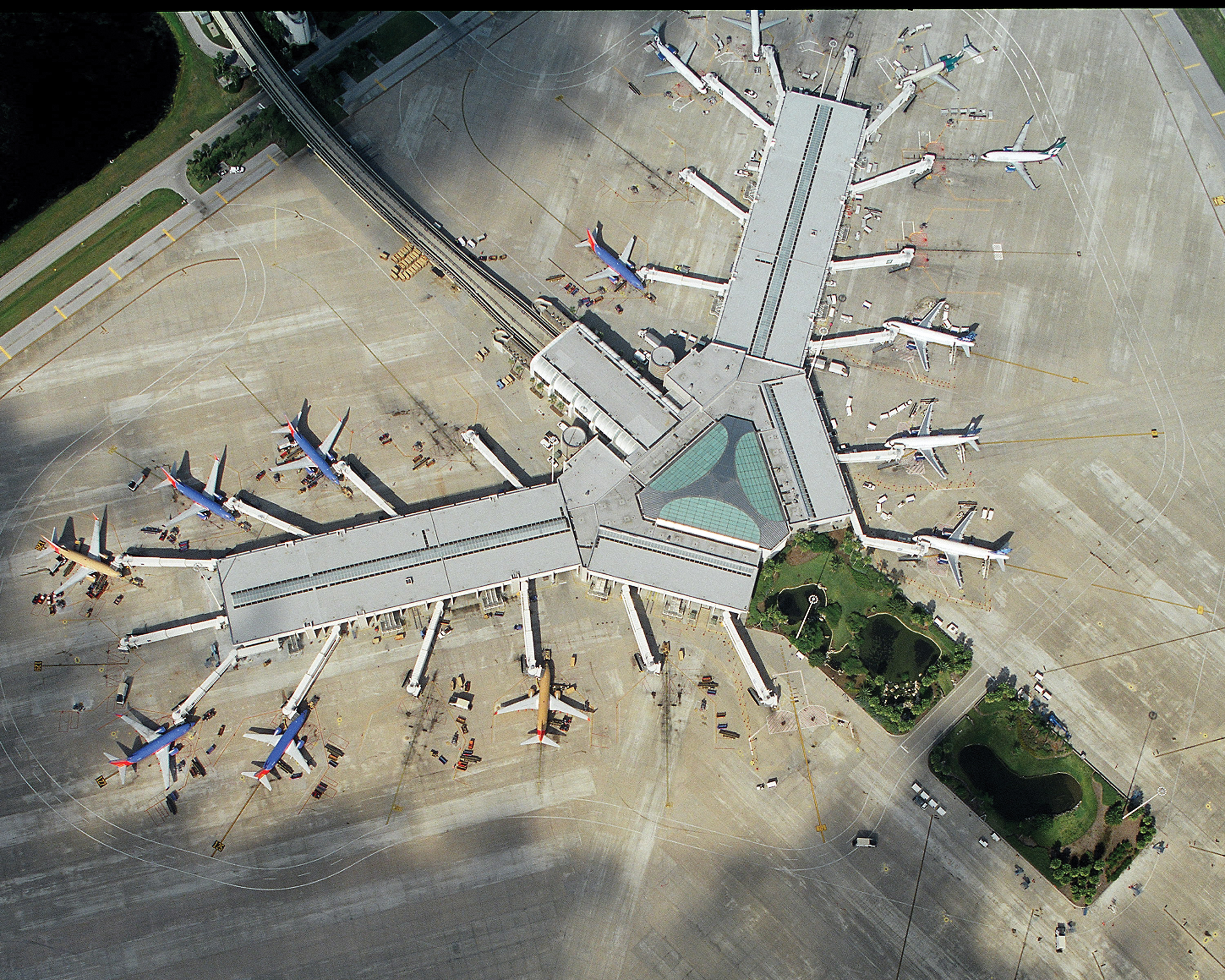 Orlando International Airport (MCO)