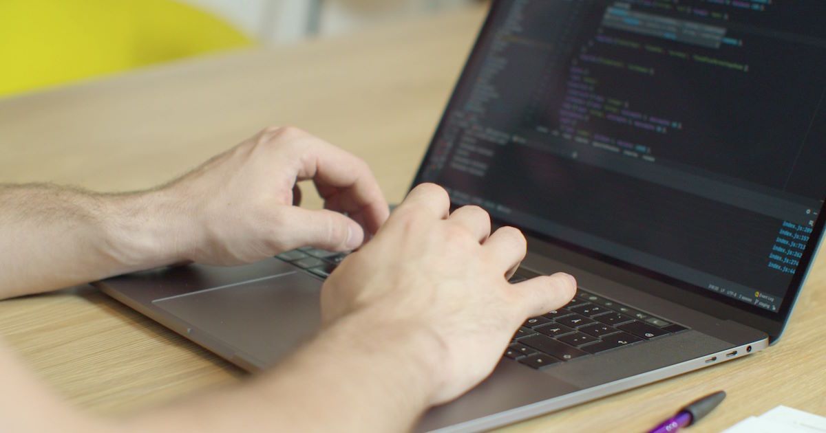 Guide to choosing the best tech stack for web app development | TechWings