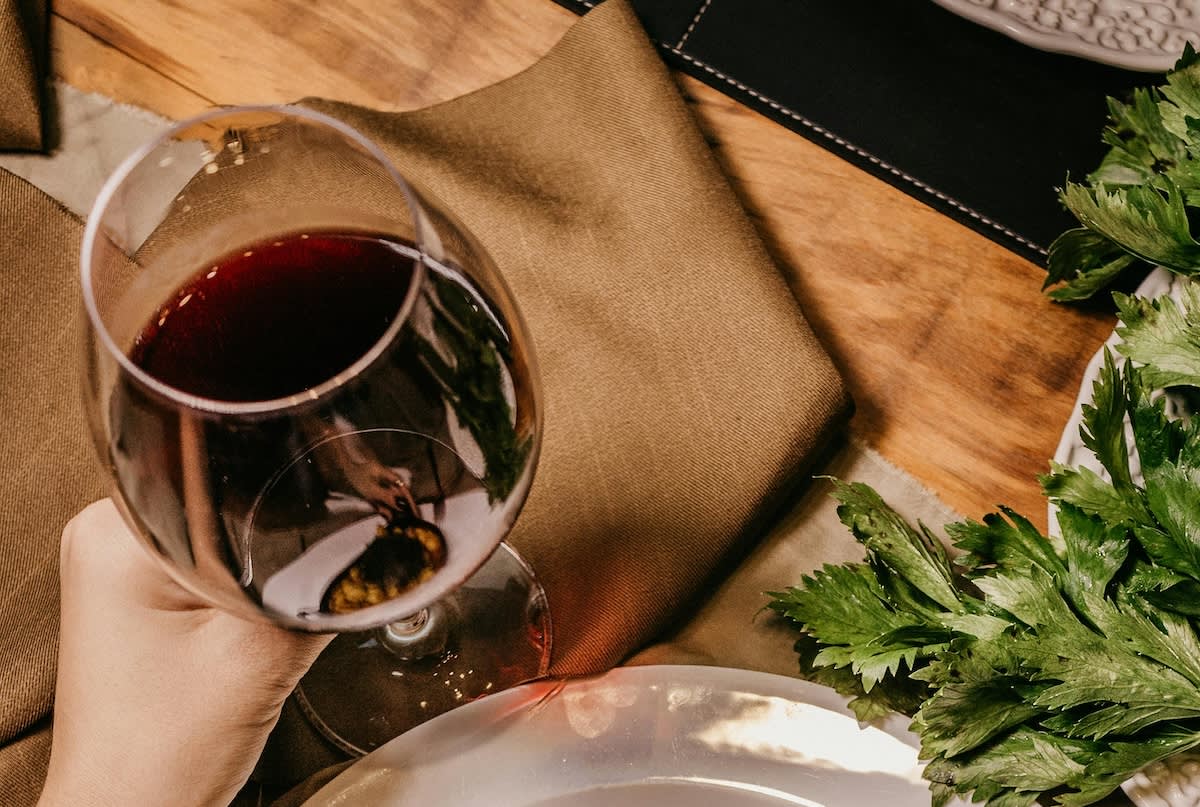 The True Detriments and Benefits of Red Wine for Your Microbiome | Viome