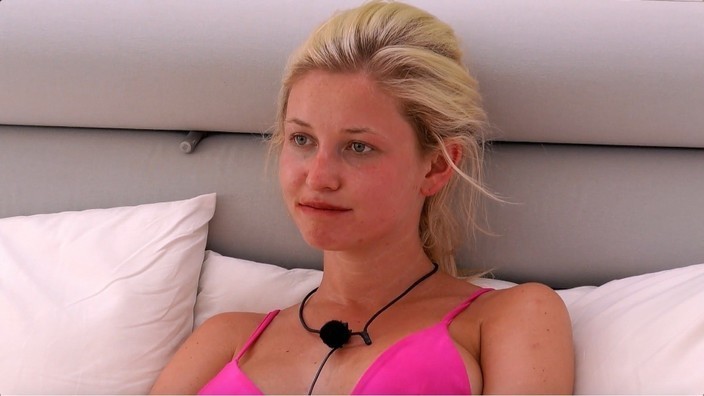 Amber and Amy worry that Michael and Curtis aren't staying loyal | Love ...