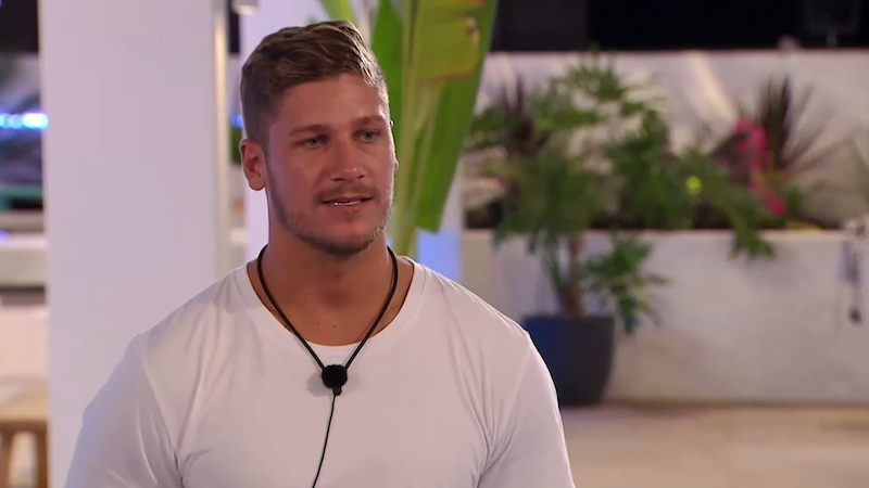 Dom couples up with Cassidy | Love Island