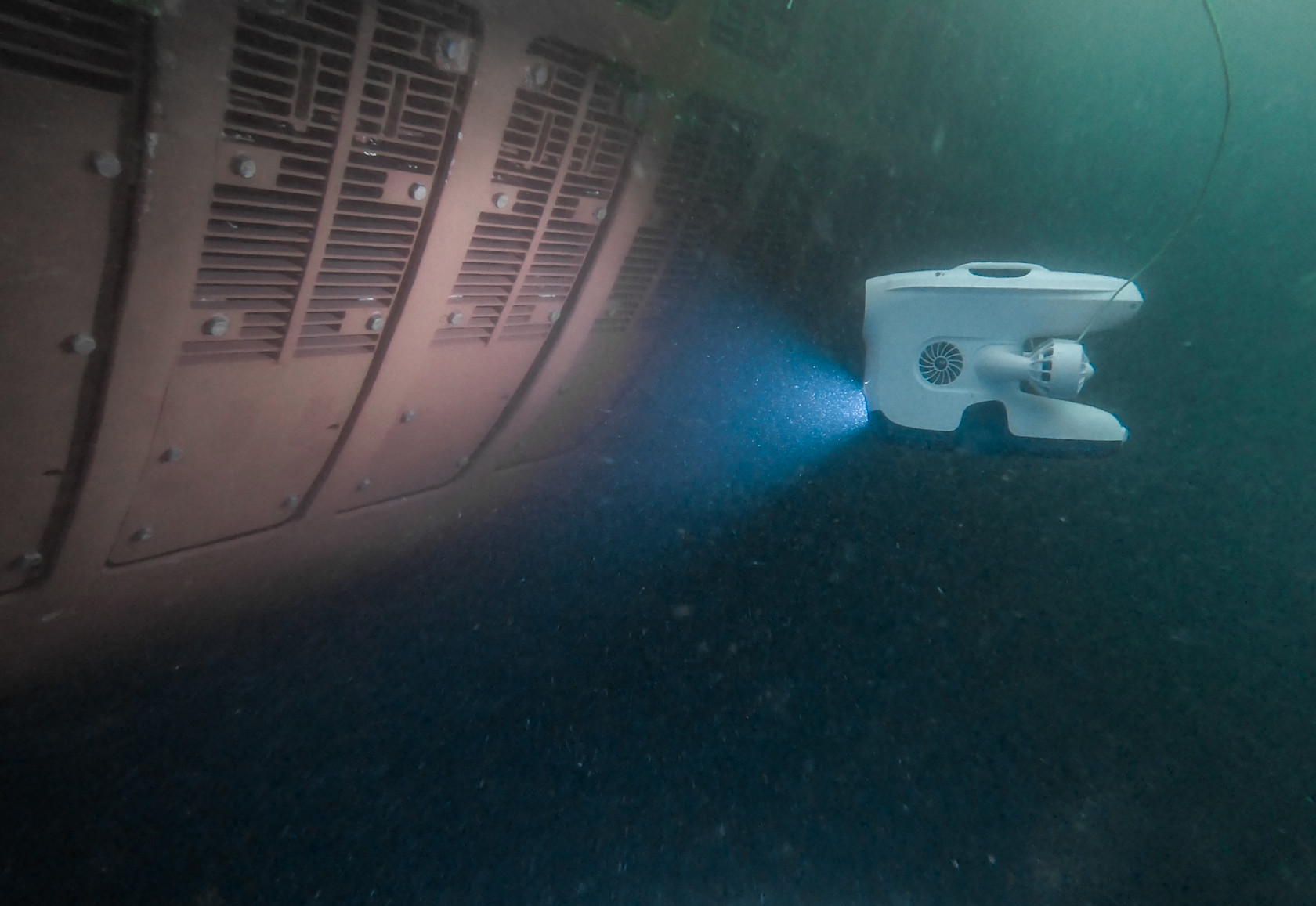 Improve your underwater inspections with drones