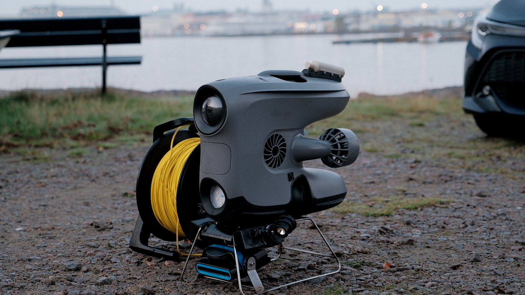 How do navigation and position tracking work underwater? | Blueye ...