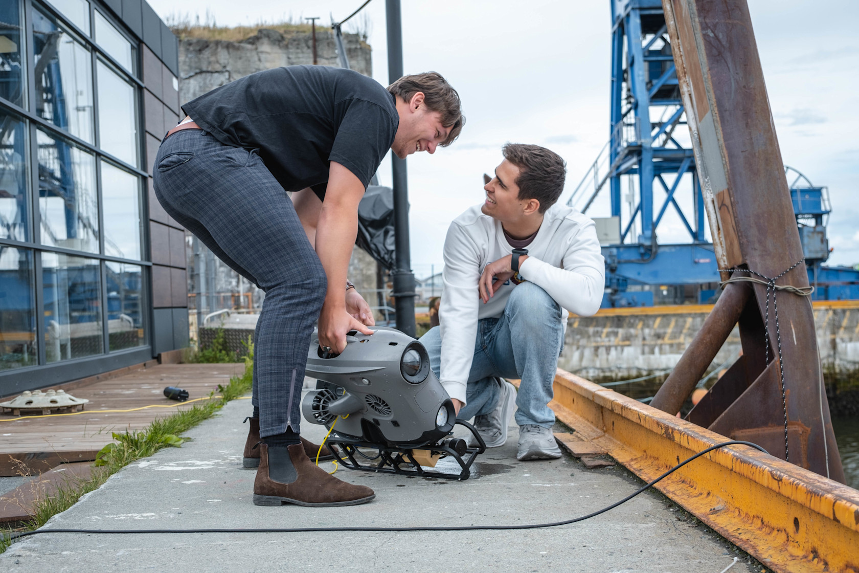 Mini ROV guide: small ROV for professional inspections | Blueye