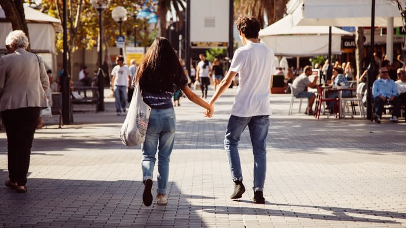 Help teenagers have respectful relationships | Romantic relationships