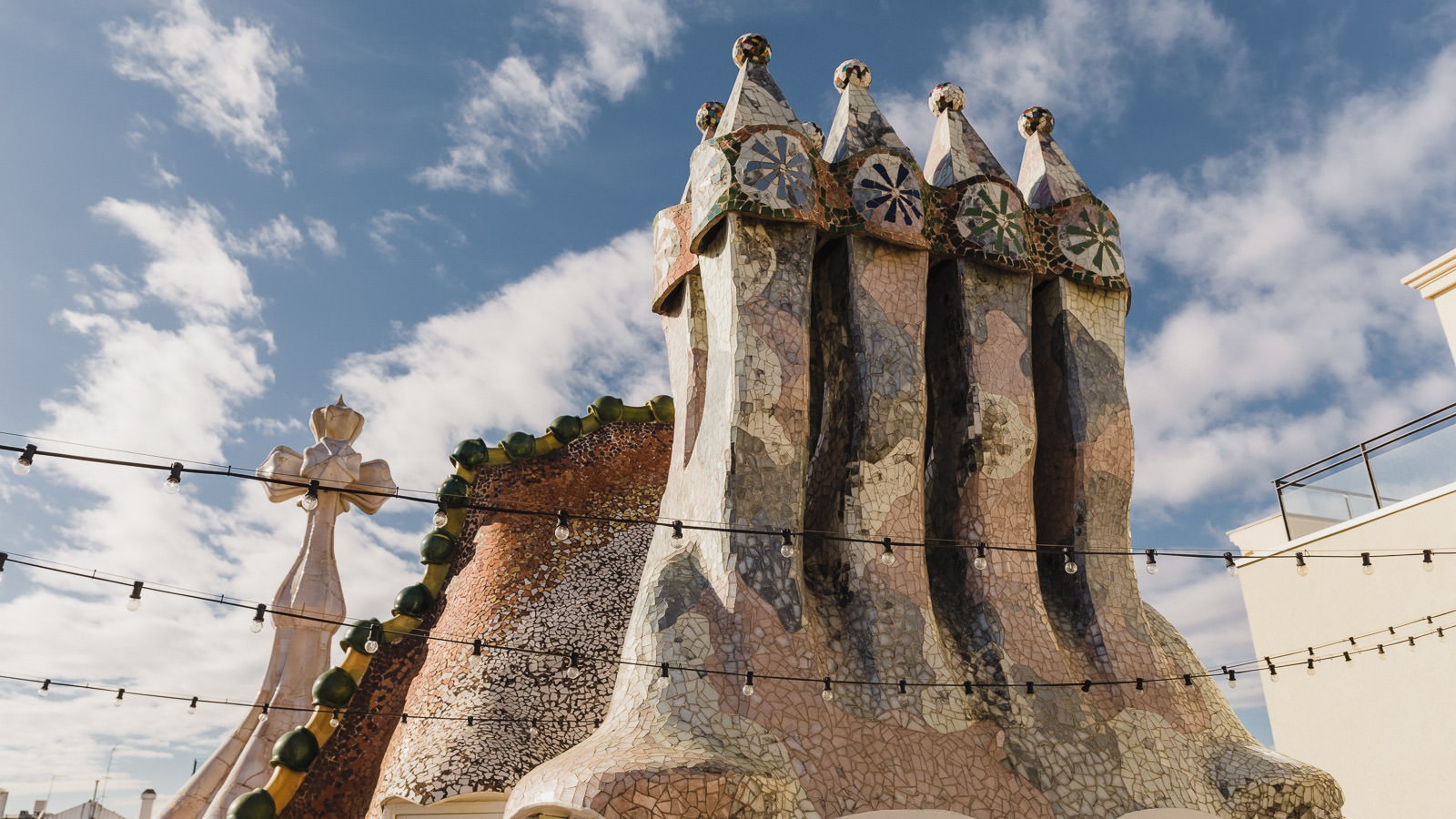 Complete Barcelona Gaudi Tour - Devour Tours