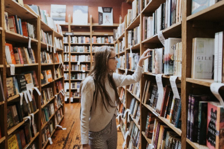 Do you need a masters to work in a library?