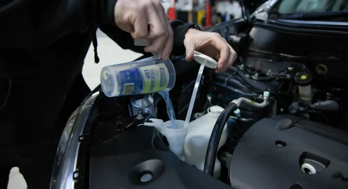 Carma | How to refill your windscreen wiper fluid