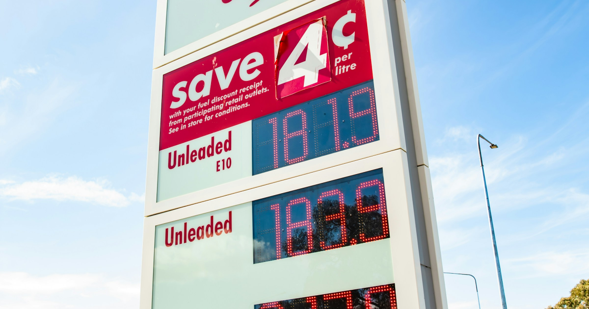 Clearing up the big fuel economy myths | Carma