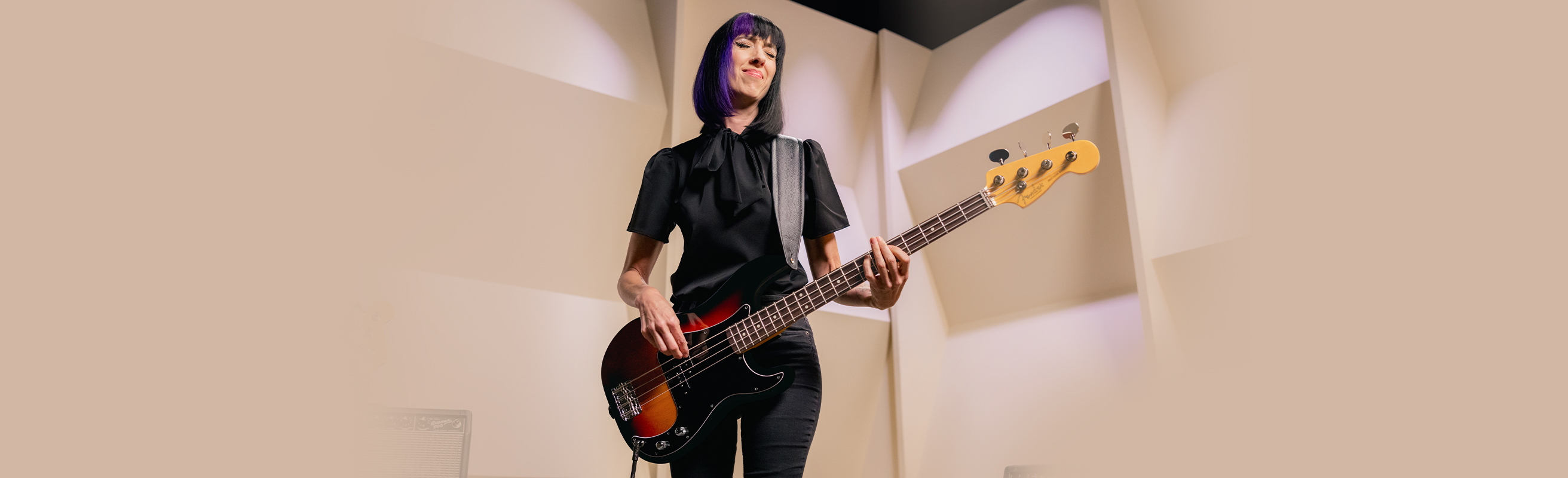 Watch Eva Gardner, the Mars Volta founding member and bassist for ...