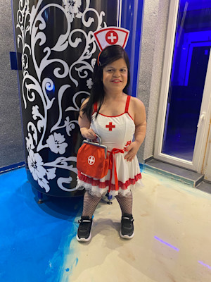 Stripteaseuse Naine à Budapest - Un bon fou rire pour l'EVG