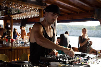 Boat Party à Majorque | LE Site EVG | Pissup Voyages