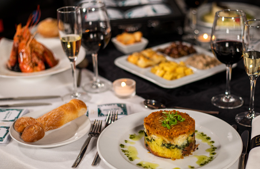 Cabaret Dinner In Lisbon | Pissup Stag Dos