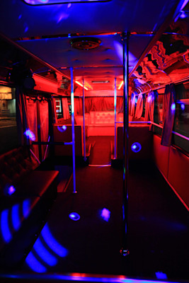 Partybus Danzig | Rollende Party mit Strip-Show | Pissup Reisen