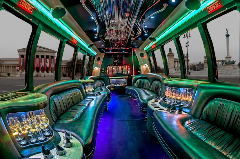 Partybus Budapest | Die rollende Disco | Pissup Reisen