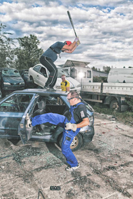 Auto zertrümmern Prag | Dampf ablassen mit Baseballschläger & Co ...