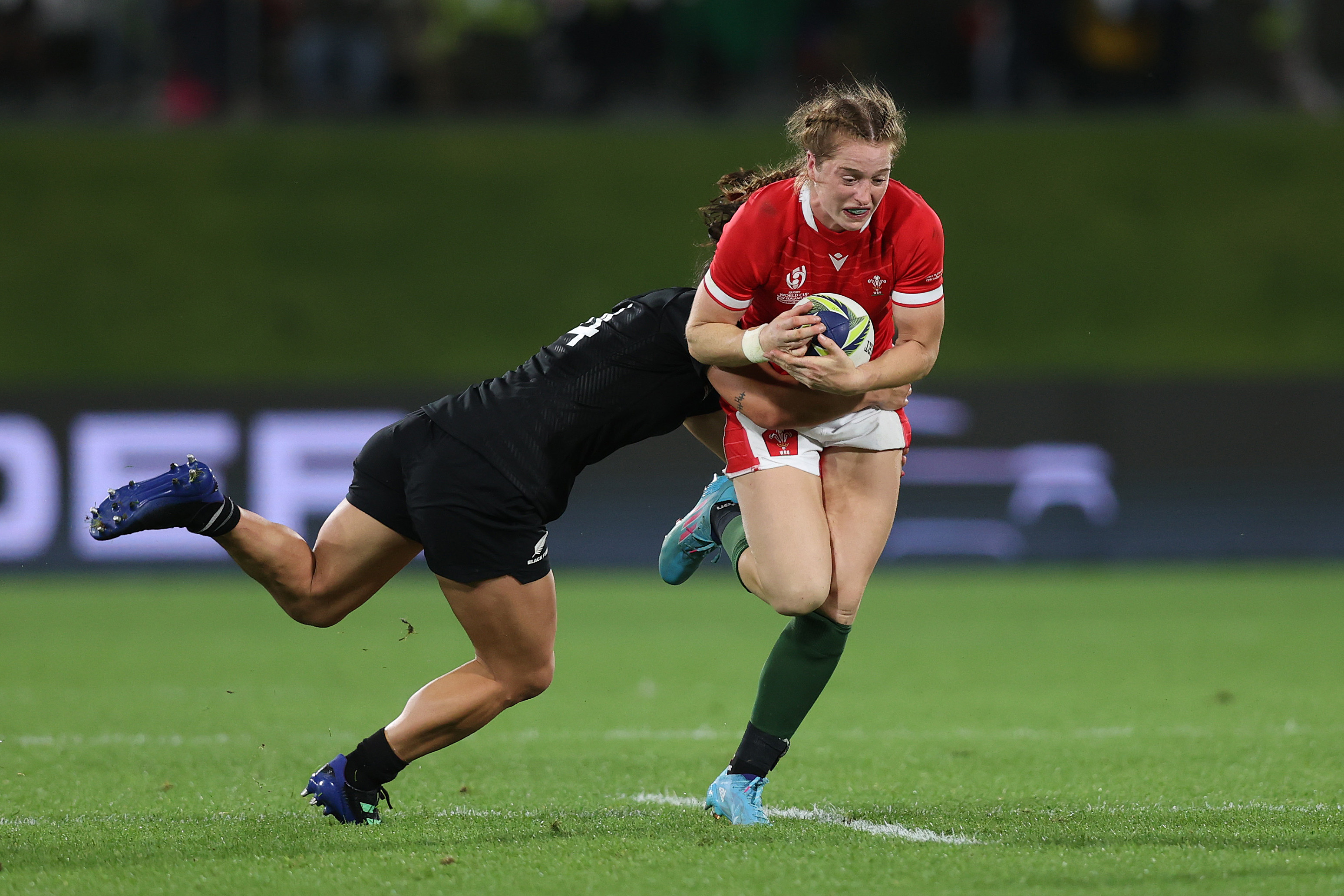 Welsh wing Lisa Neumann joins Harlequins | Harlequins FC