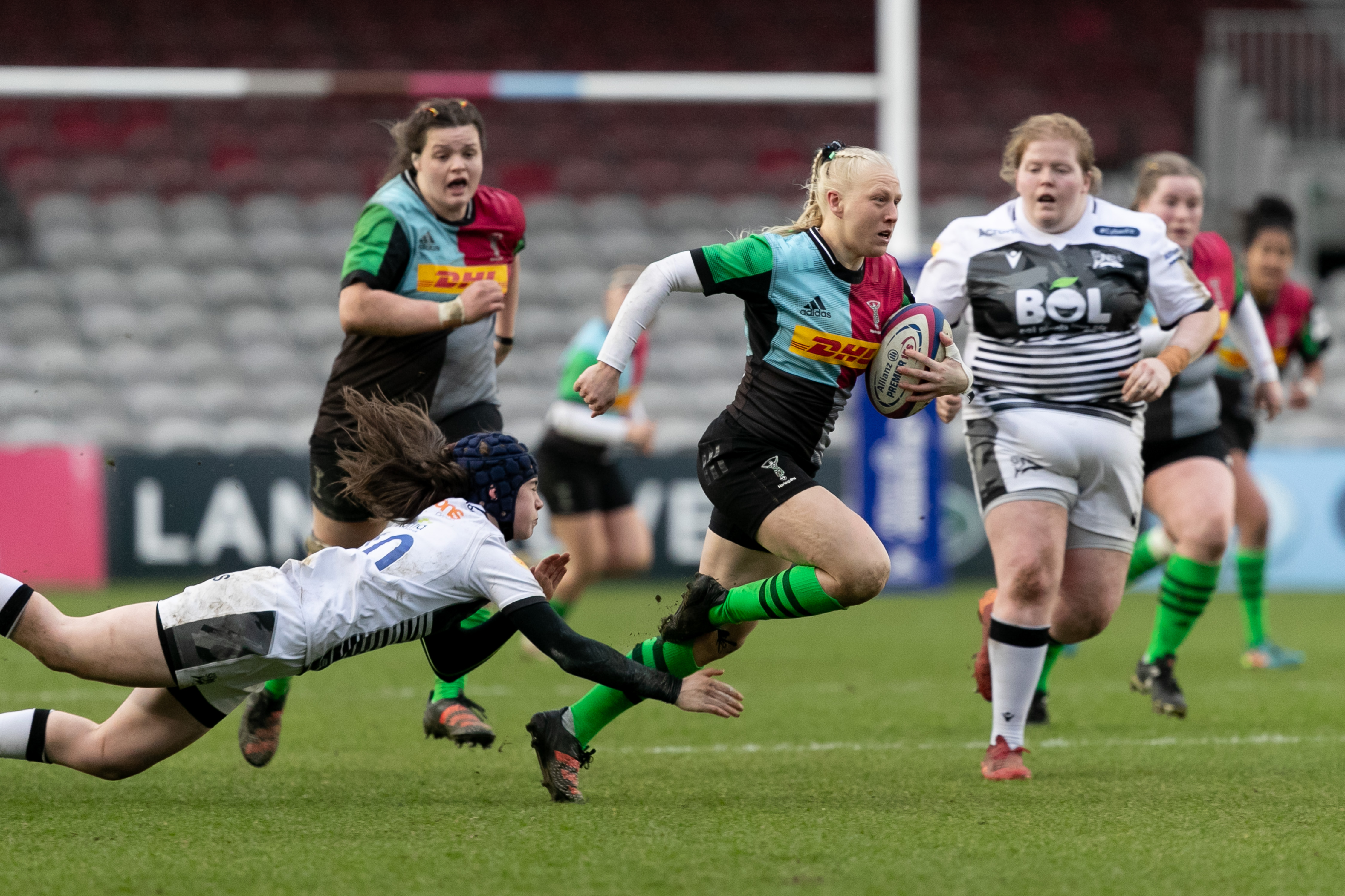 Heather Cowell re-signs with Quins | Harlequins FC