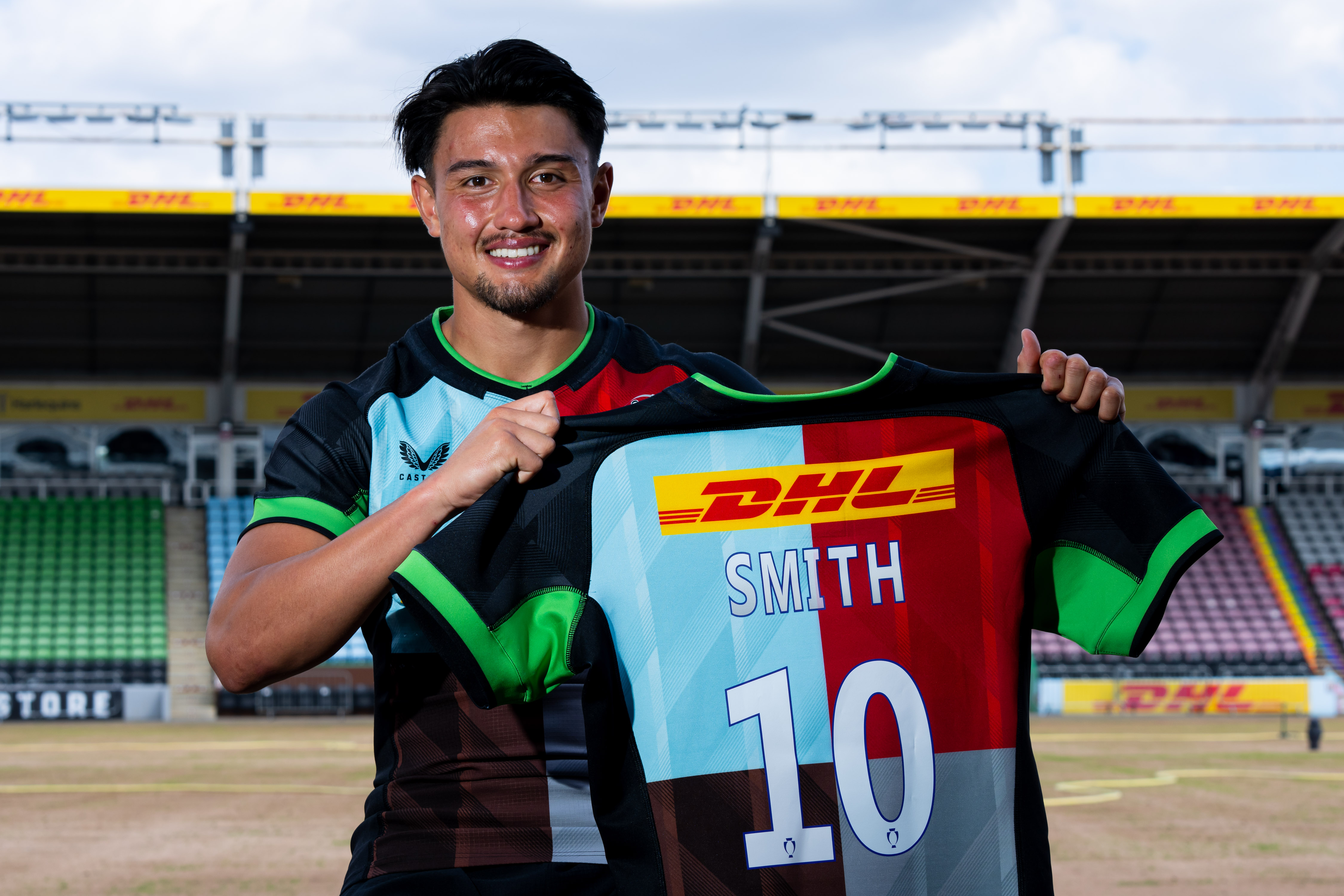 Win a signed Marcus Smith Shirt! | Harlequins FC