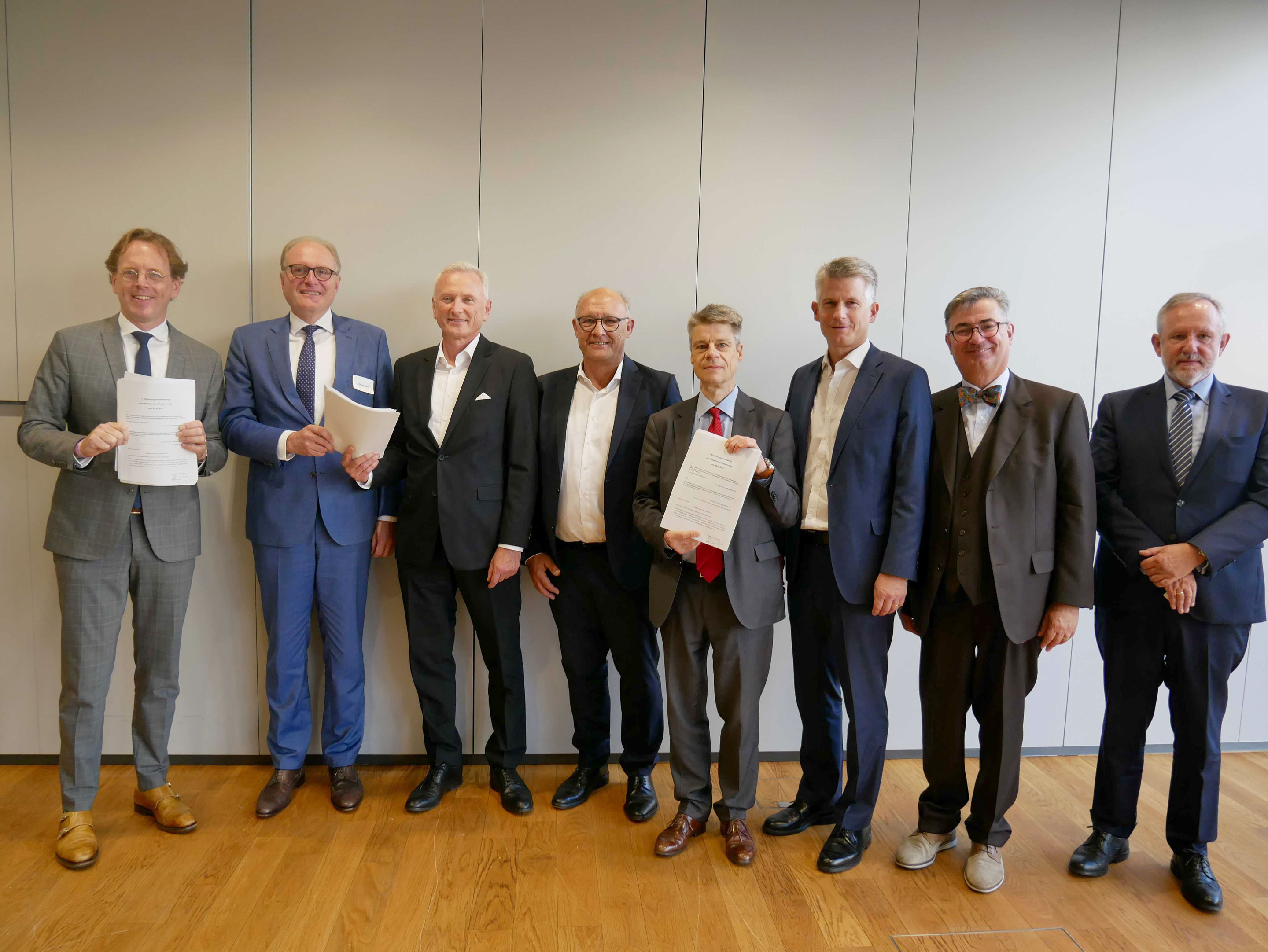 Realisation of the highlight project at Richard-Strauss-Str. 76 ...