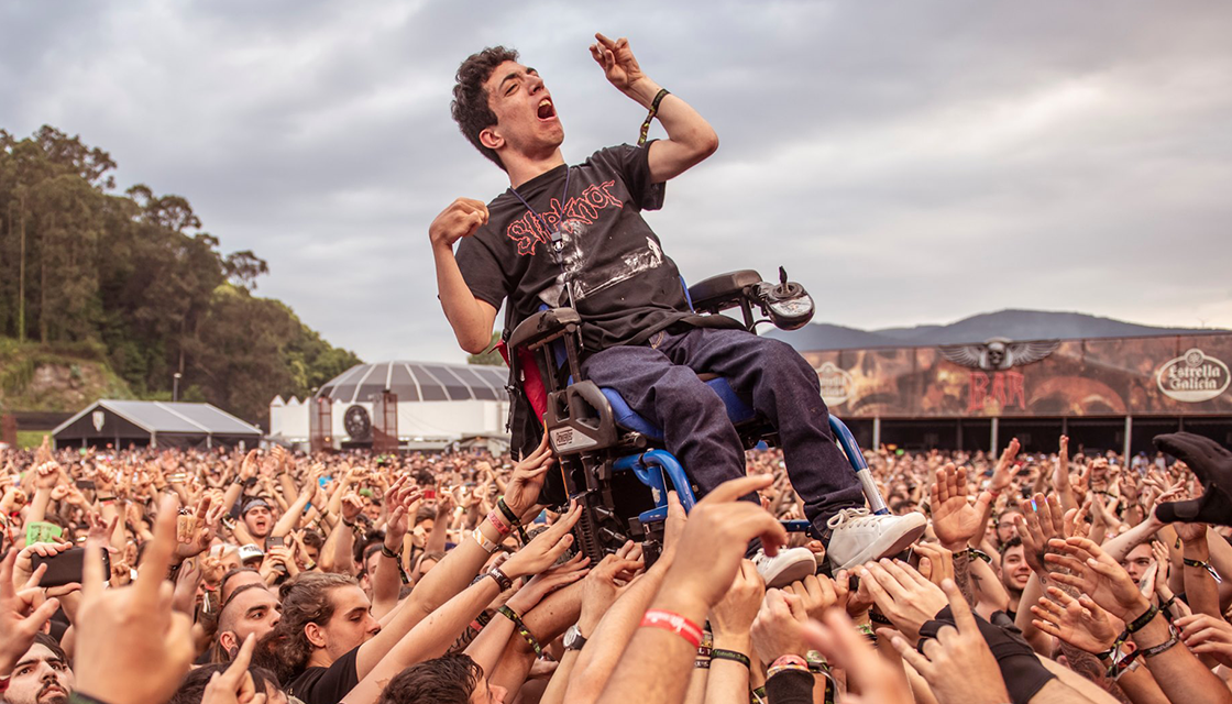 WATCH: Glorious moment metal fans help young buck in wheelchair crowd ...