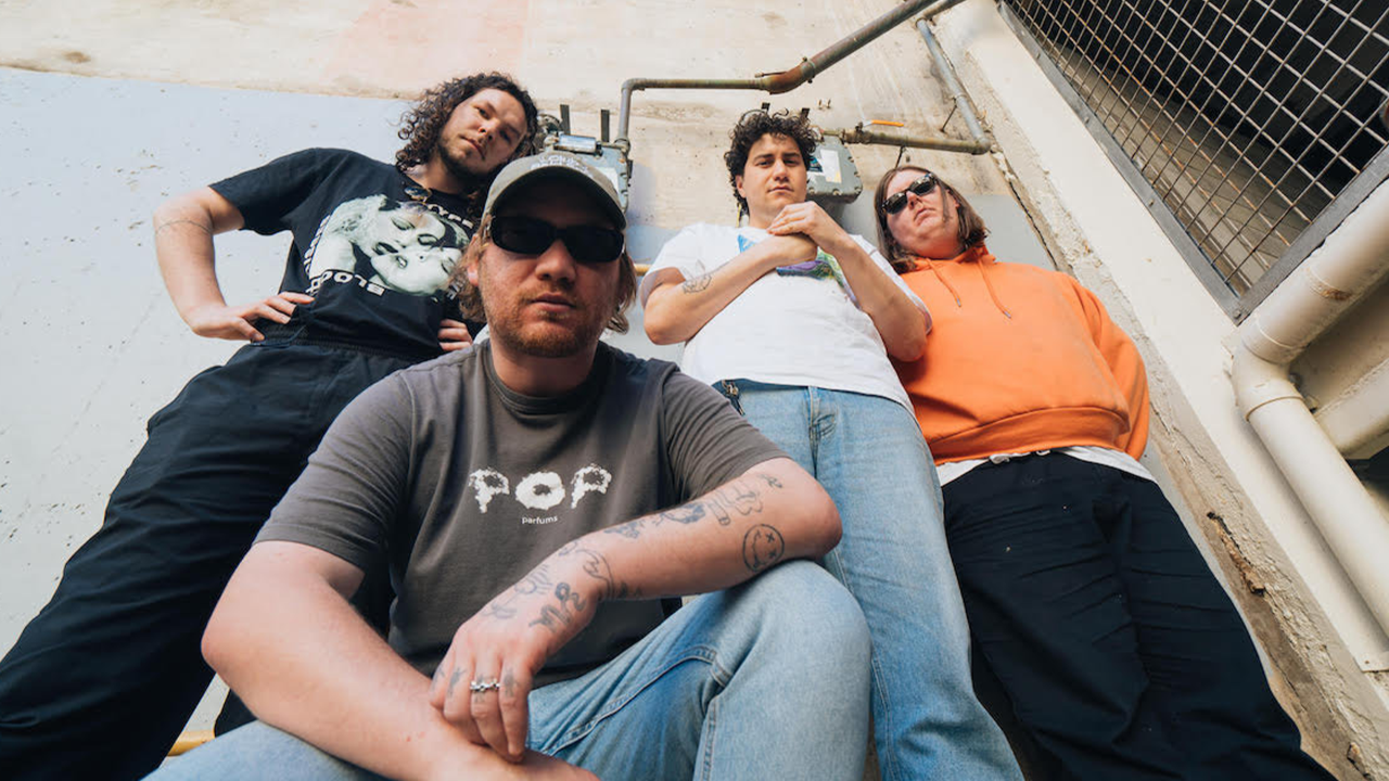 DARTZ - Paradise | Articles | rova