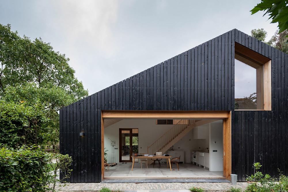 A Historic Barn Outside Den Hague Redesigned - Contemporary Barn Update ...