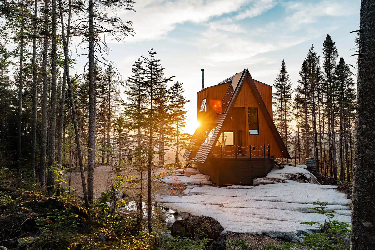 10 Best Cabins & Cottage Rentals in Quebec for Nature Lovers | Field Mag