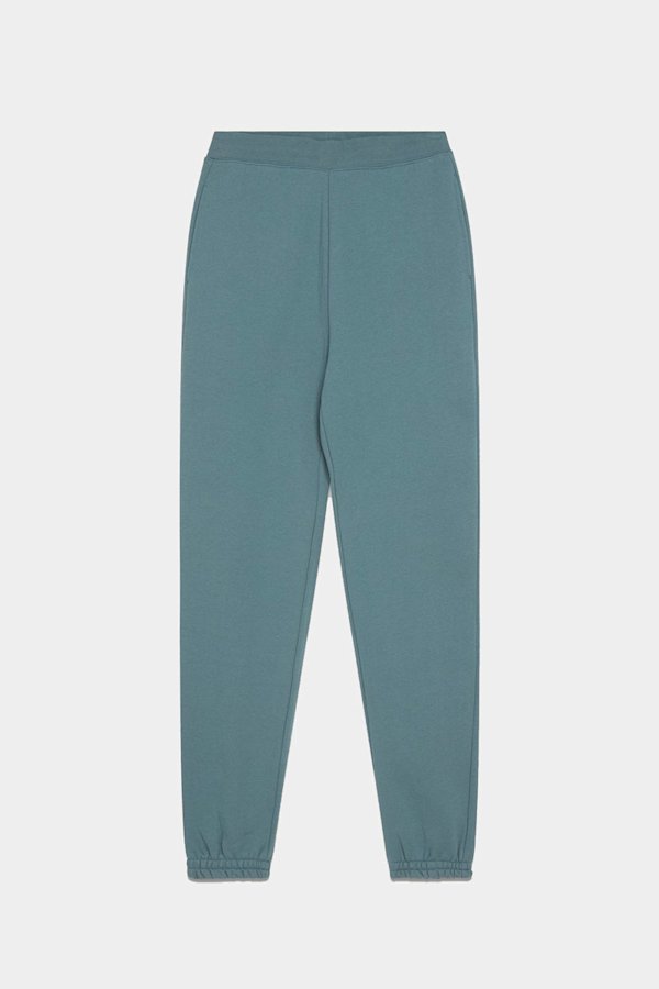 10 Best Travel Pants For Women Tested And Approved Field Mag