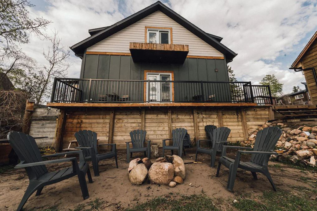 10 Best Cabin Rentals in Alberta, Canada | 2024 | Field Mag