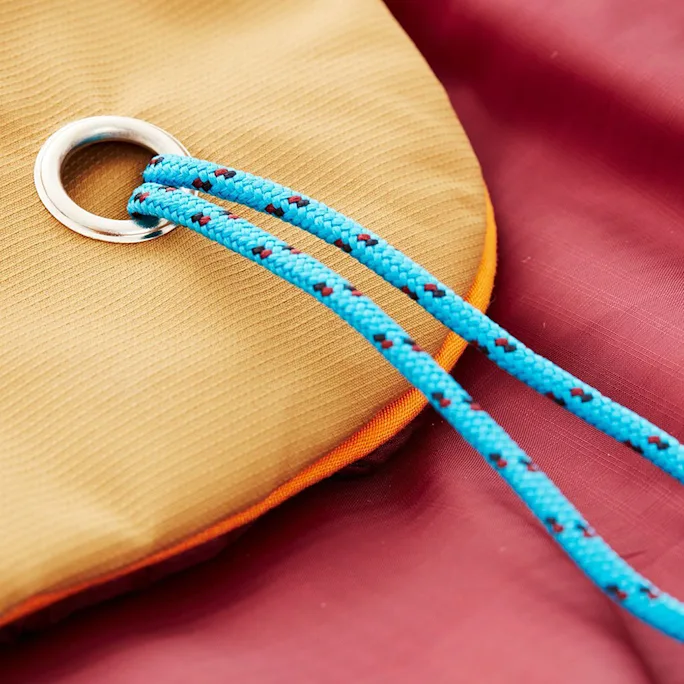 Best Waterproof Blanket for Camping and Picnics | Field Mag