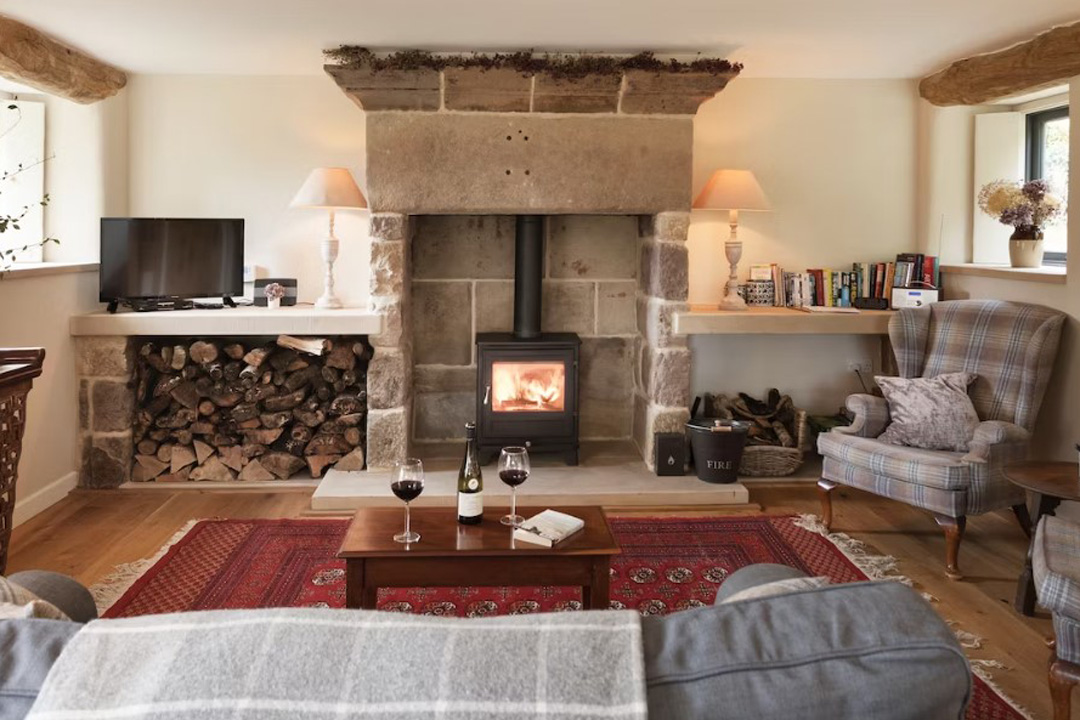 20 Rustic Stone Fireplace Ideas for Design Inspiration | Field Mag
