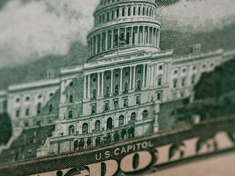 Fed Dissents Explained: Navigating a Divided FOMC | Plus500