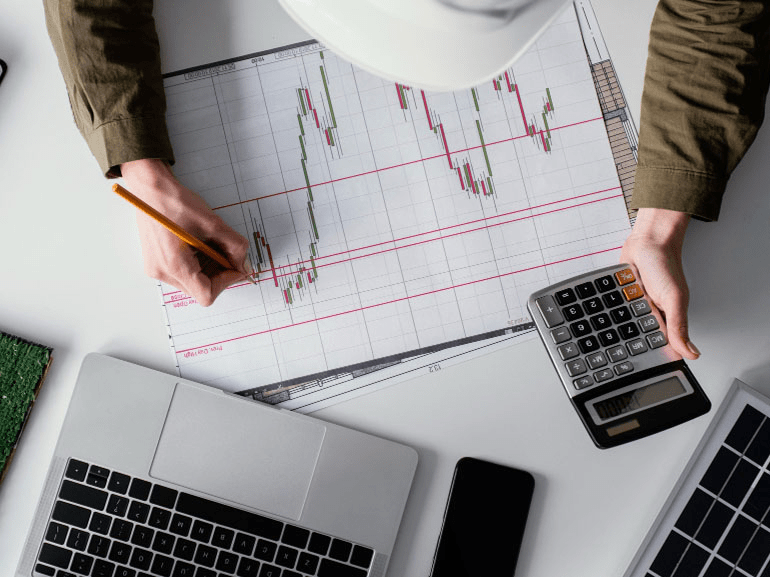 Hedge Funds Explained: Strategies, Jobs & Investment Insights | Plus500