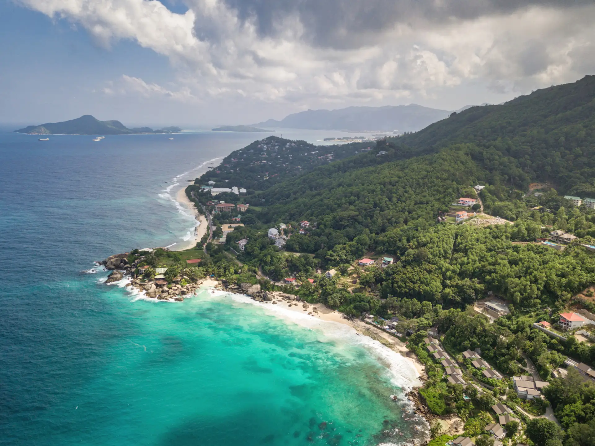 Surf aux Seychelles : nos conseils et offres | Tourlane